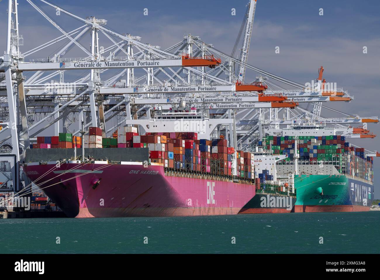 Le Havre, France - View on the container ship ONE HARBOUR alongside at ...
