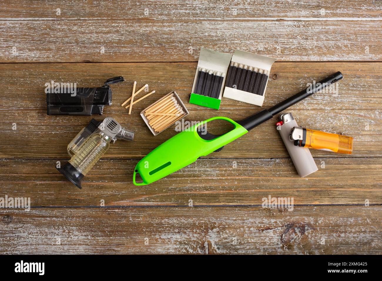 Lighters and matches hi-res stock photography and images - Alamy