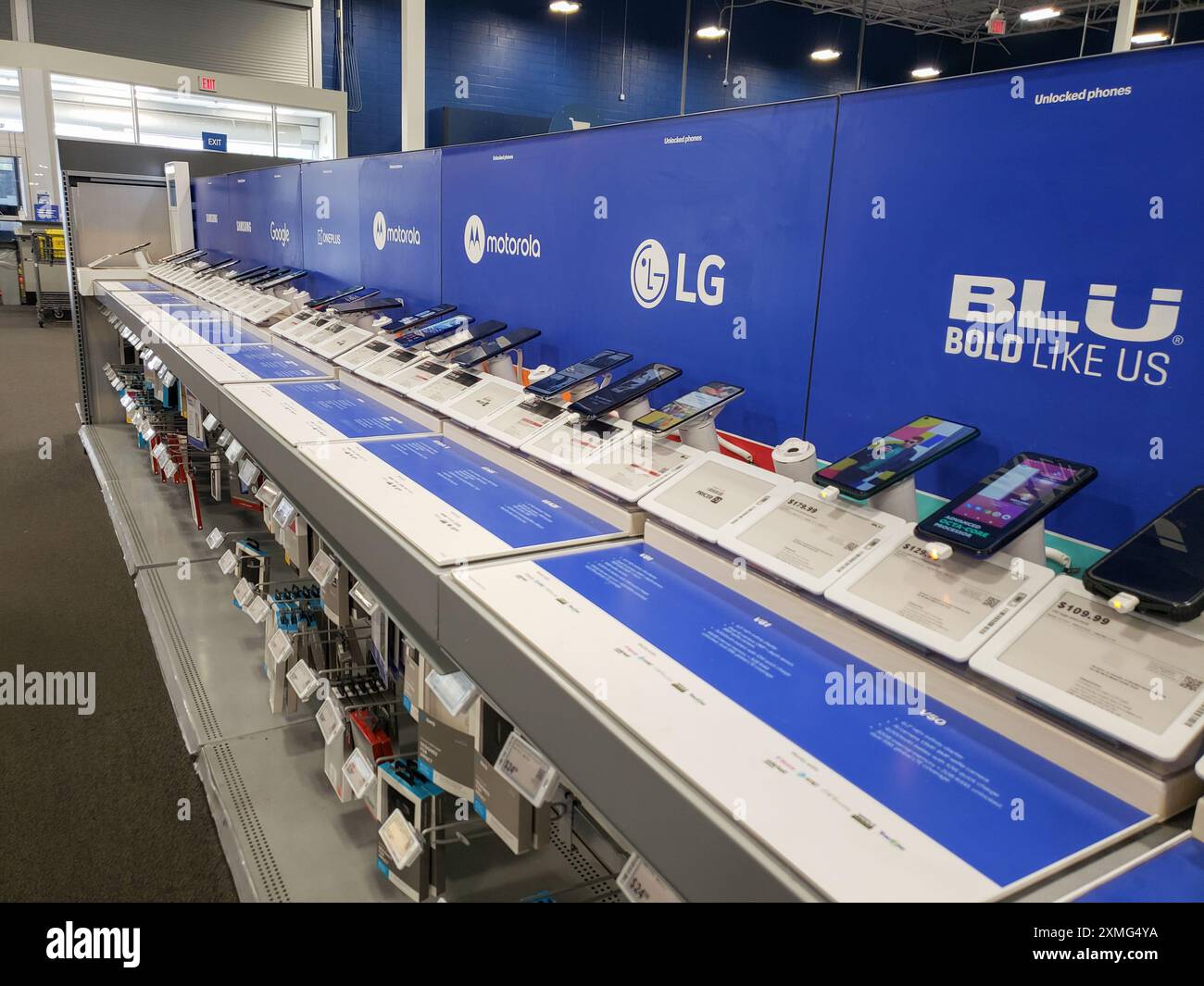 Android 14 hi-res stock photography and images - Alamy