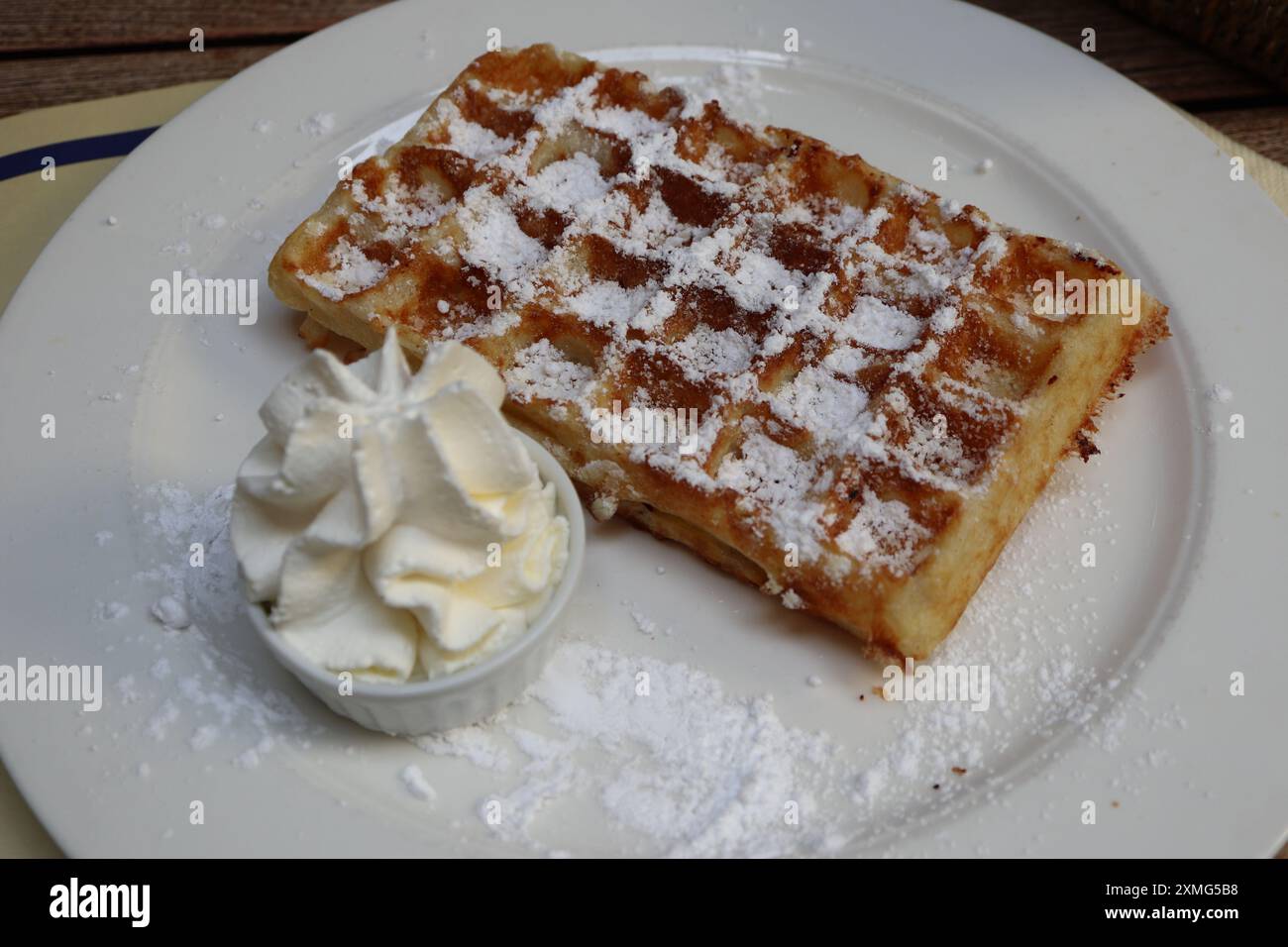 Brussels waffle hi-res stock photography and images - Alamy