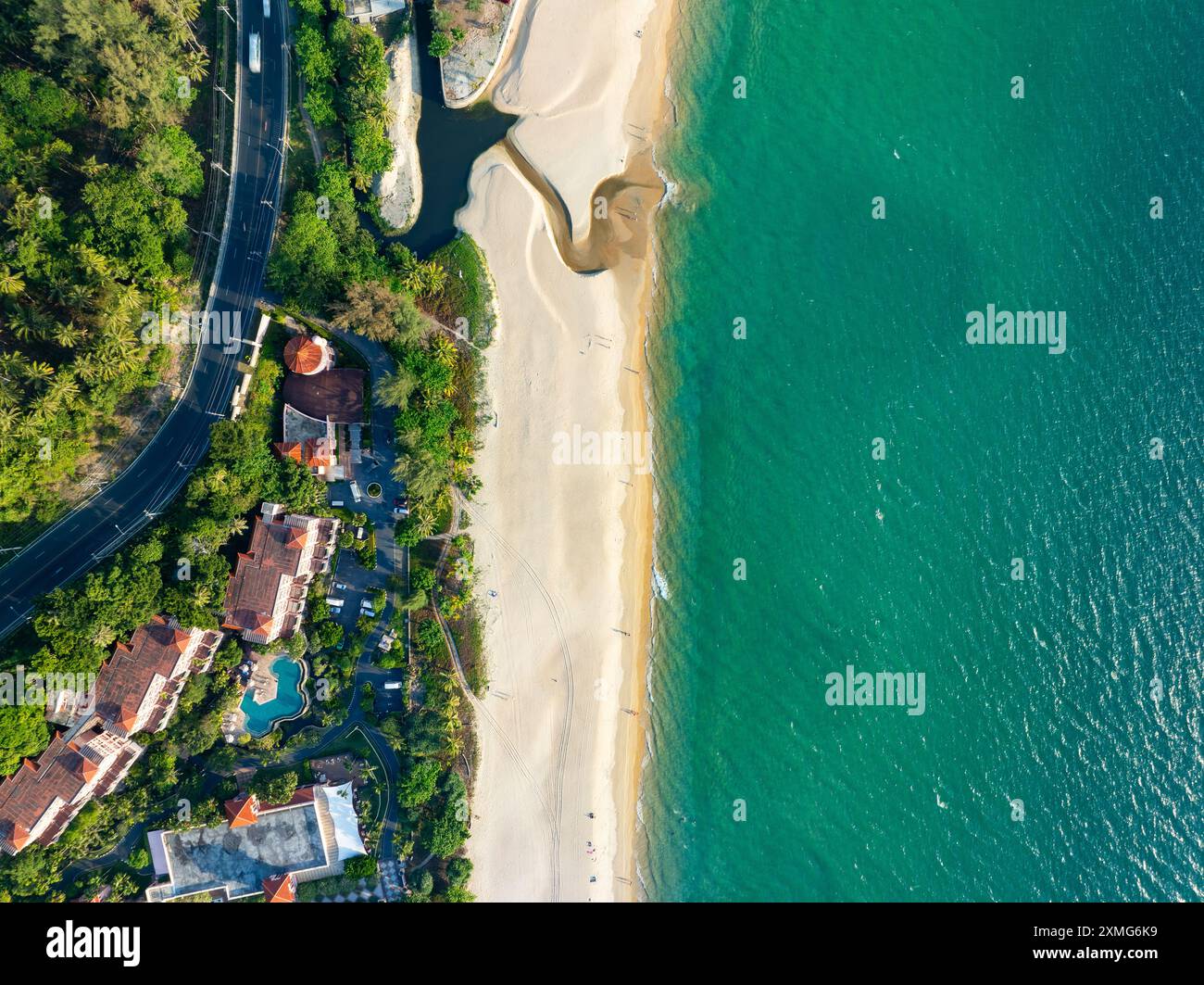 Sea shore traffic background view hi-res stock photography and images ...