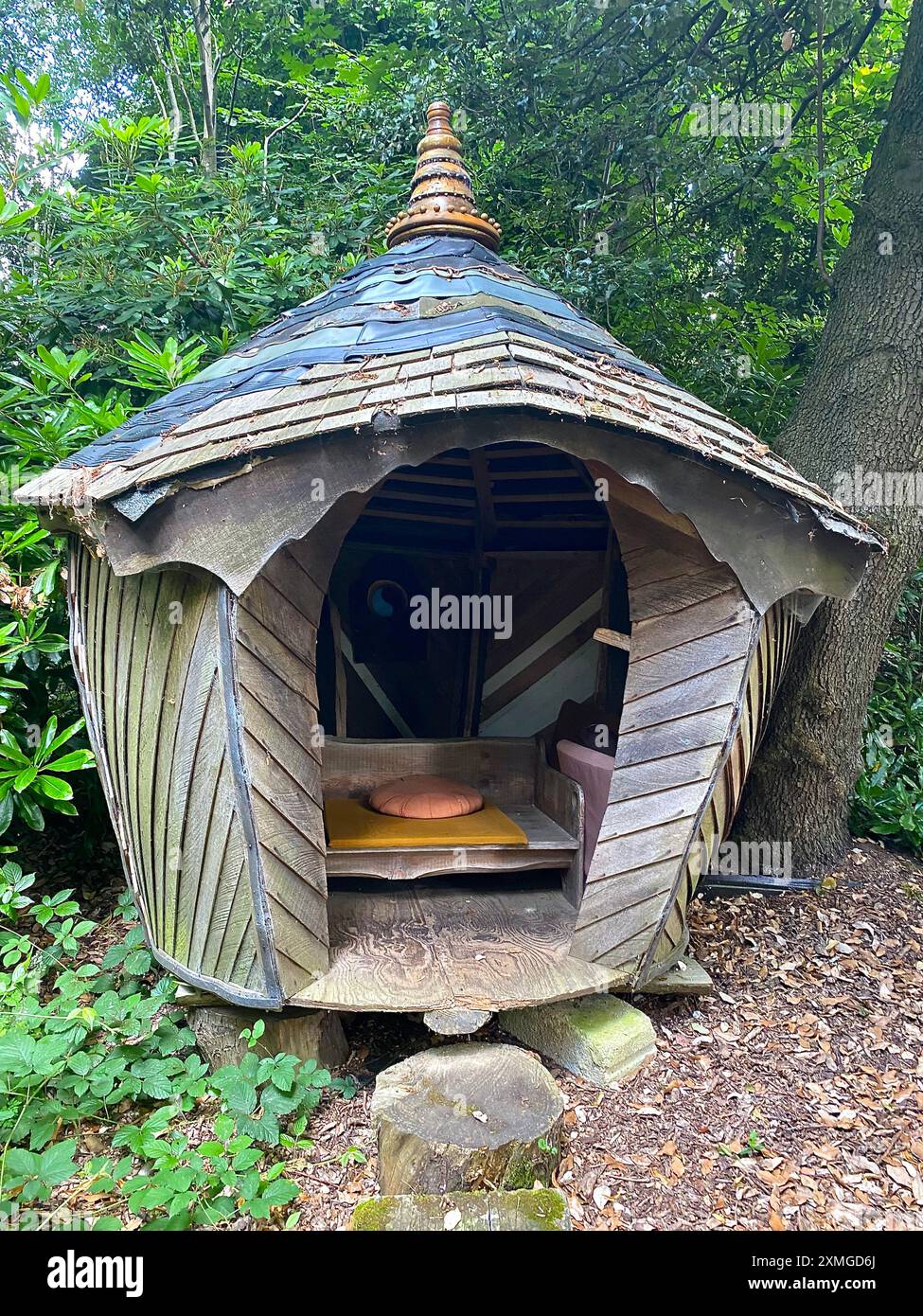 Chithurst buddhist monastry hi-res stock photography and images - Alamy