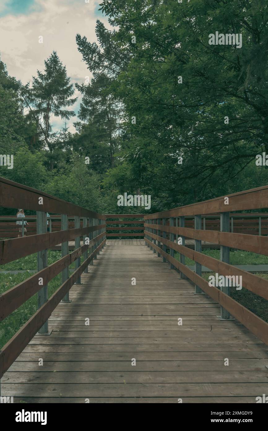 Walkway with metal railings hi-res stock photography and images - Alamy