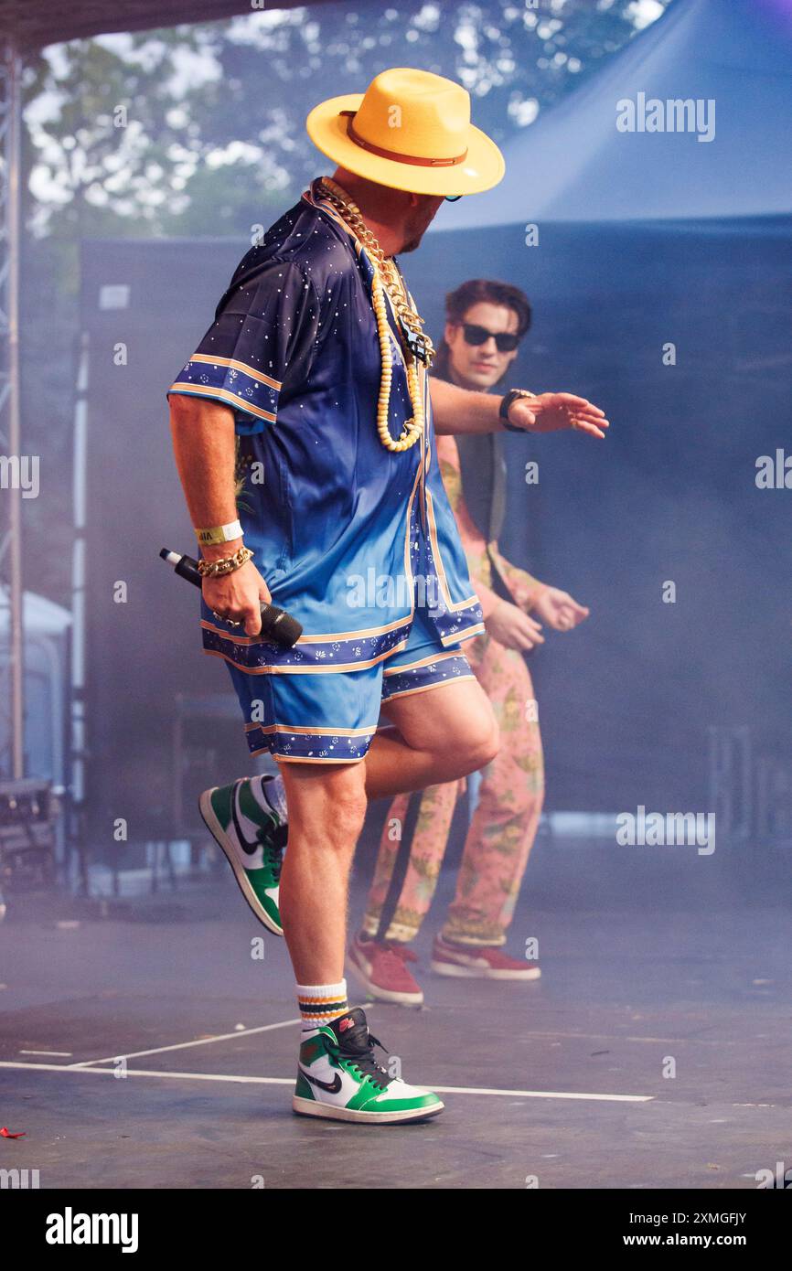 The Cuban Brothers, Lazydays Festival, Southend-on-Sea, Essex © Clarissa Debenham (Film Free ...