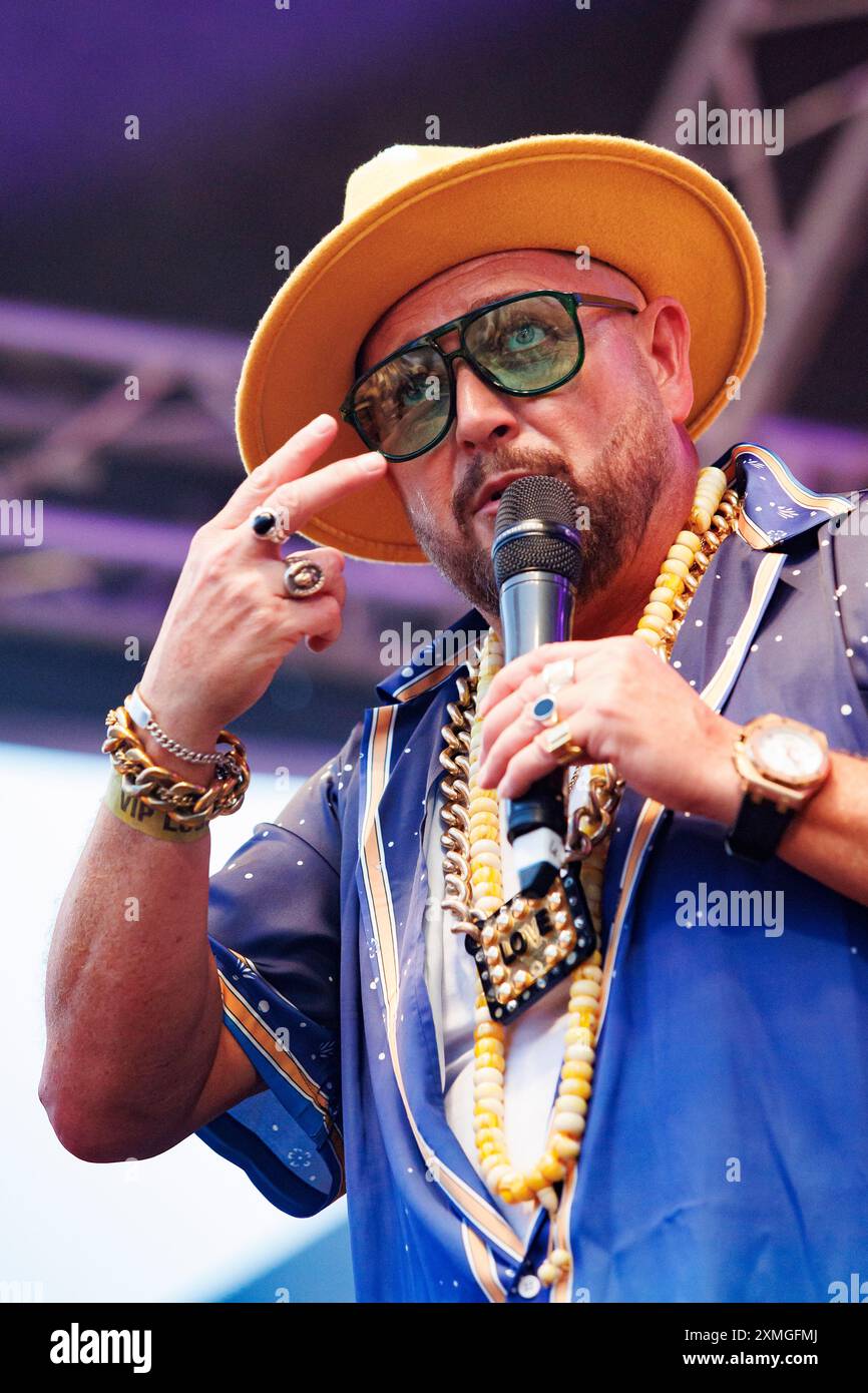The Cuban Brothers, Lazydays Festival, Southend-on-Sea, Essex ...