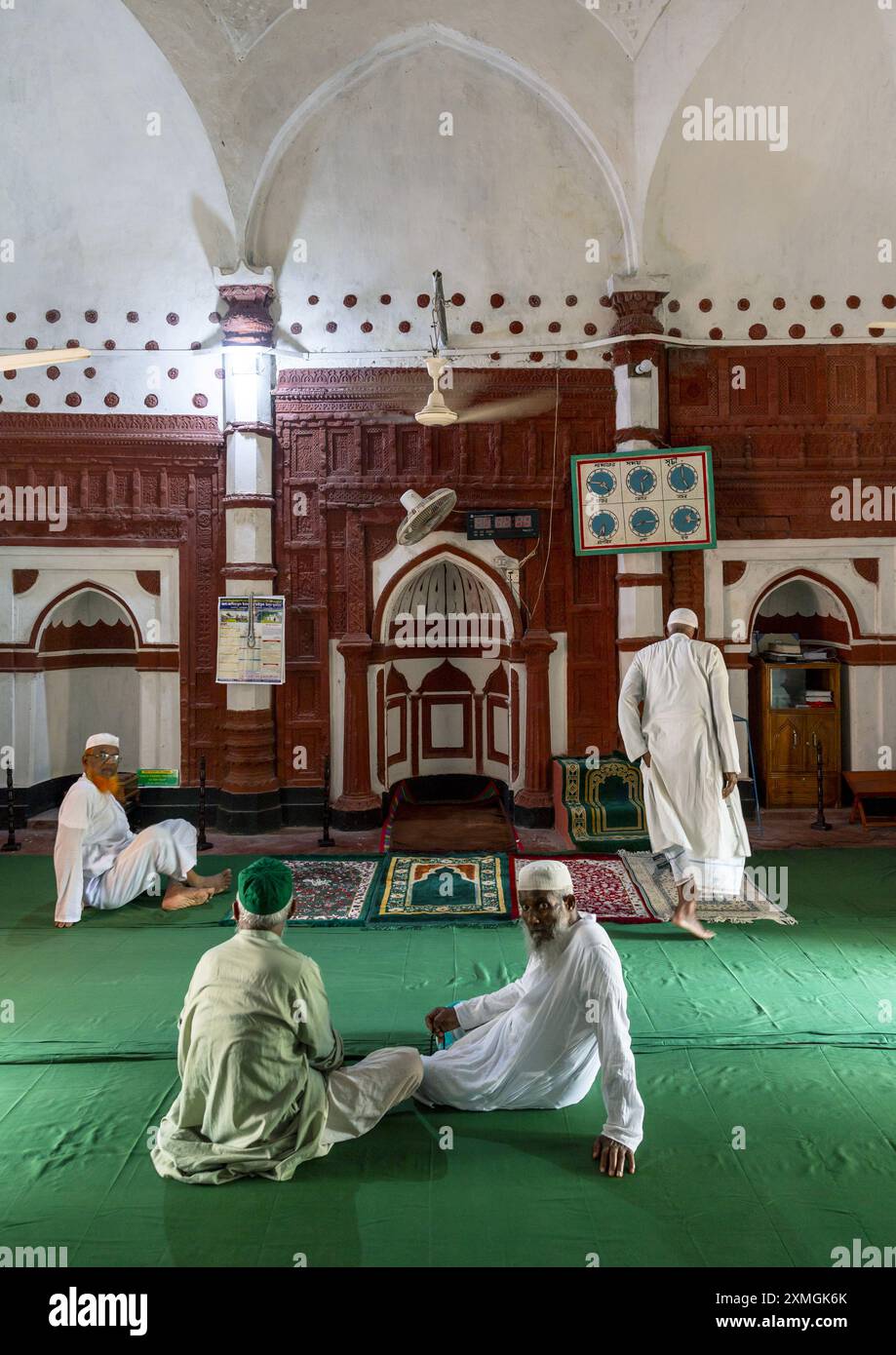 Bangladeshi muslim men inside Atia mosque, Dhaka Division, Delduar ...