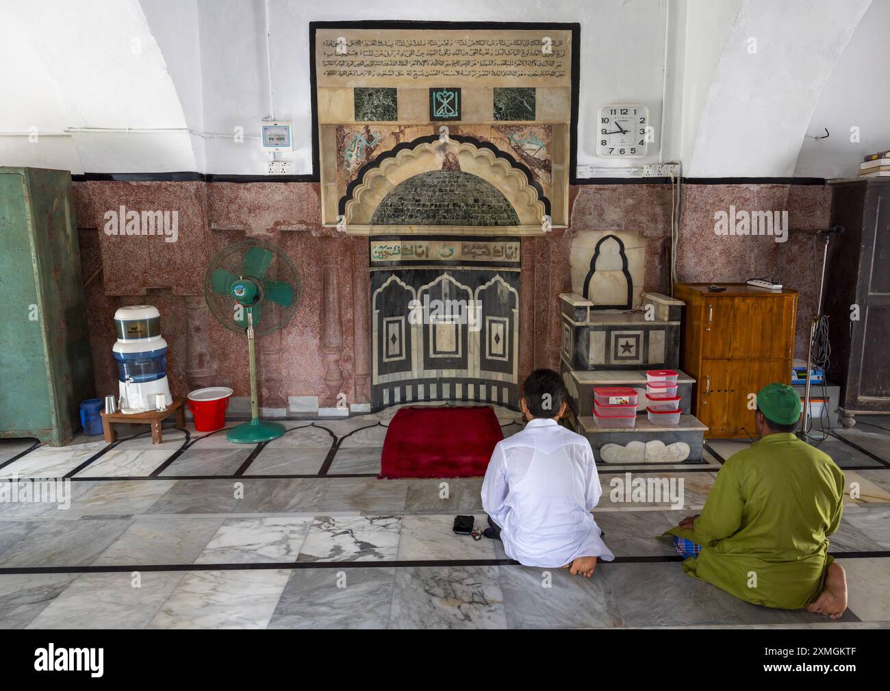Muslim men praying inside Delduar Zamindar Bari Jame Masjid mosque ...