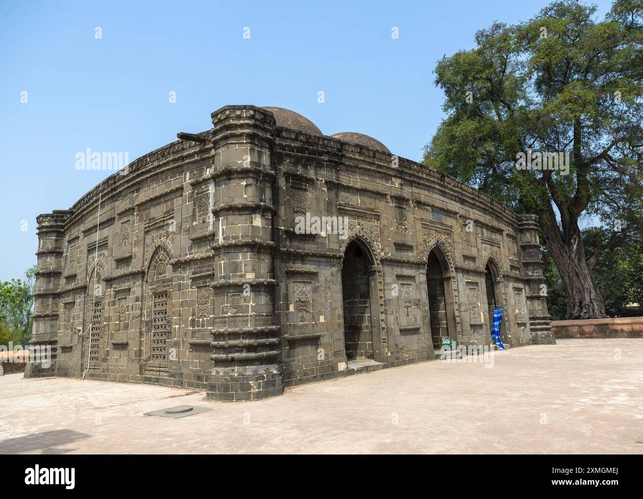 Kusumba mosque, Naogaon District, Manda Upazila, Bangladesh Stock Photo ...