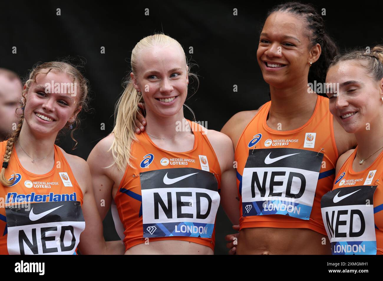 Isabel van den BERG, Marije van HUNENSTIJN, Tasa JIYA, Minke BISSCHOPS ...