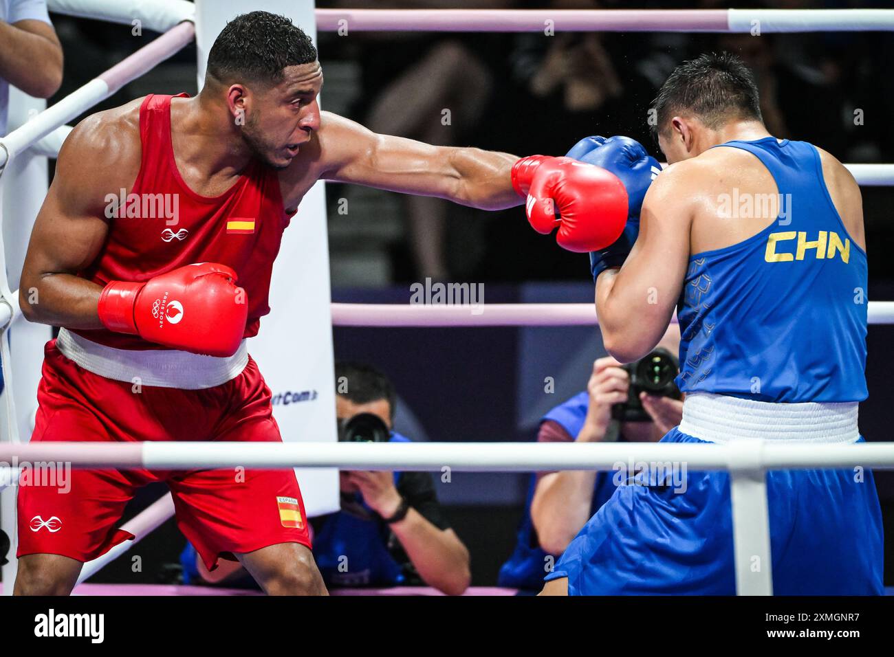 REYES PLA Enmanuel of Spain and HAN Xuezhen of China during the Boxing ...
