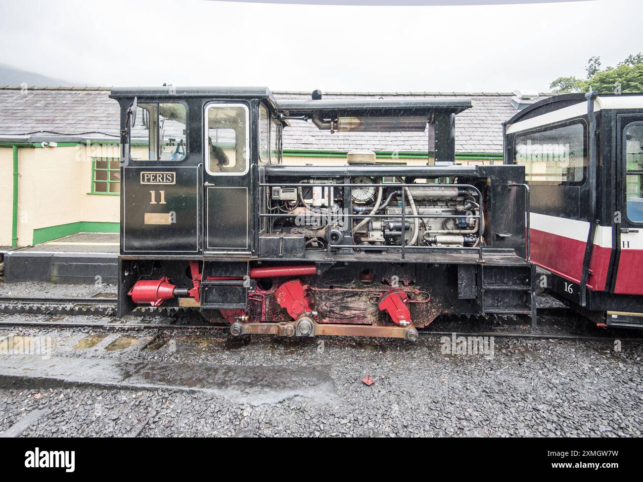 Once-in-a-lifetime heritage railway adventure to the summit of Snowdon ...