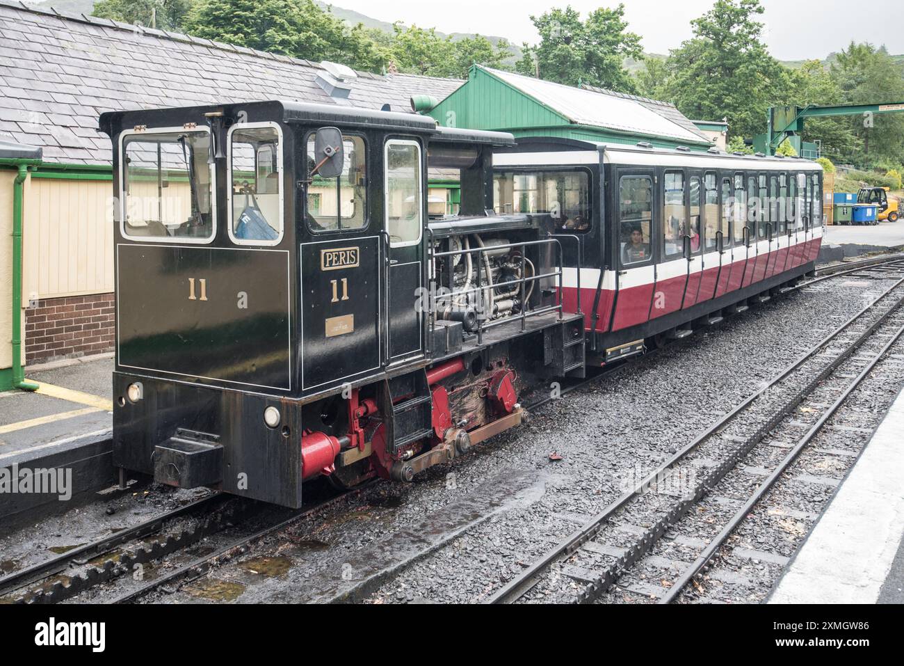 Once-in-a-lifetime heritage railway adventure to the summit of Snowdon ...