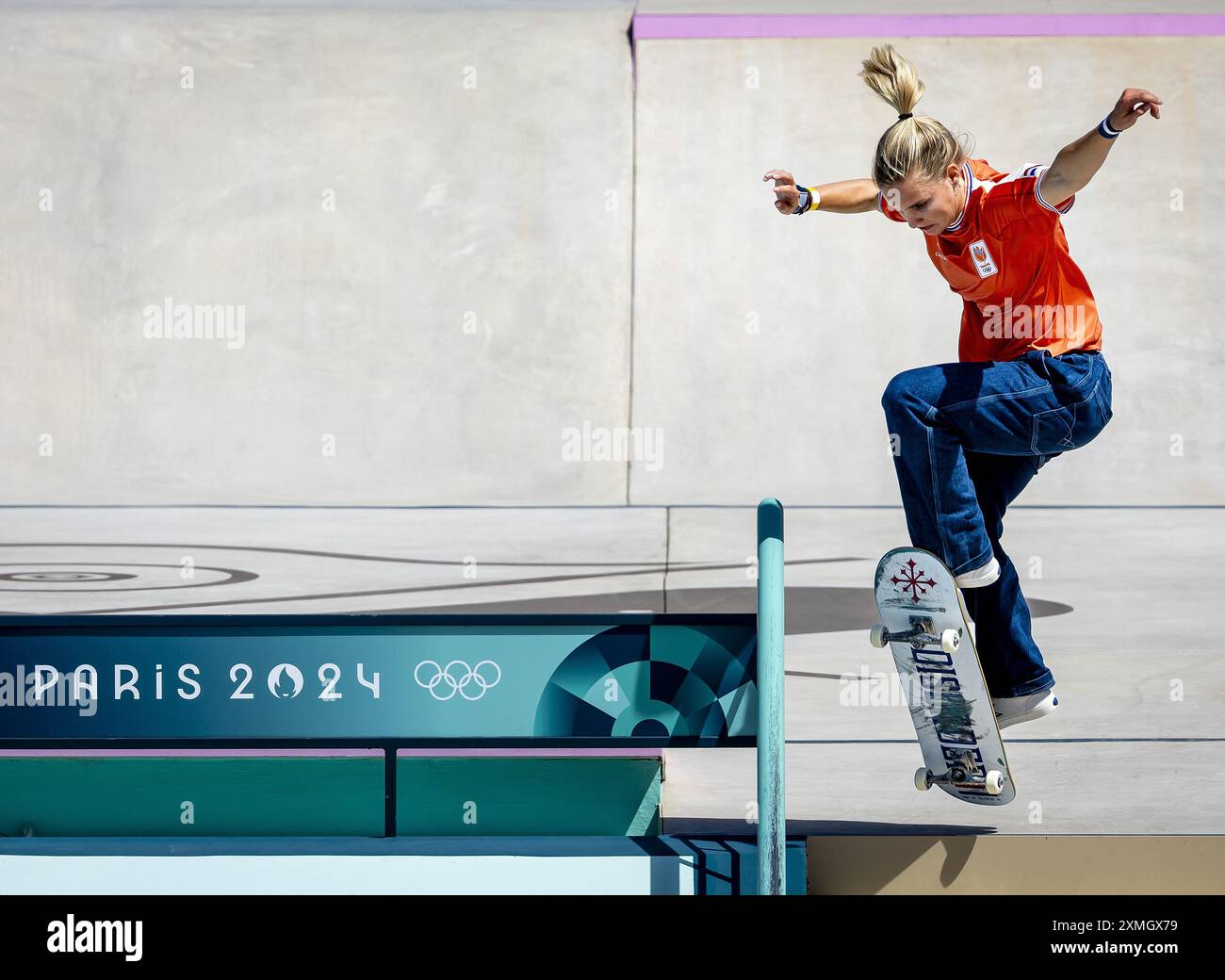 PARIS - Skateboarder Roos Zwetsloot in action during the street section ...