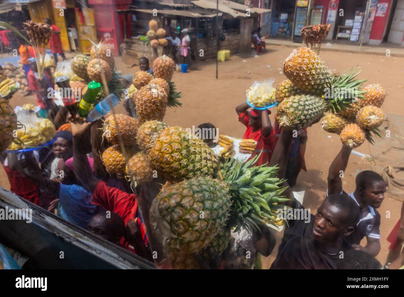 Uganda stall fruit road hi-res stock photography and images - Alamy