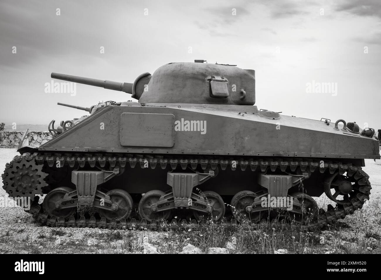 Army tank inside hi-res stock photography and images - Alamy