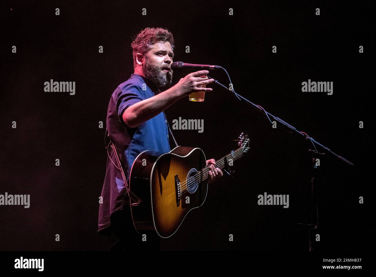 Passenger band on stage hi-res stock photography and images - Alamy