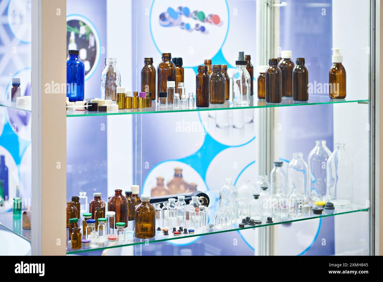 Measuring flasks in laboratory hi-res stock photography and images - Alamy