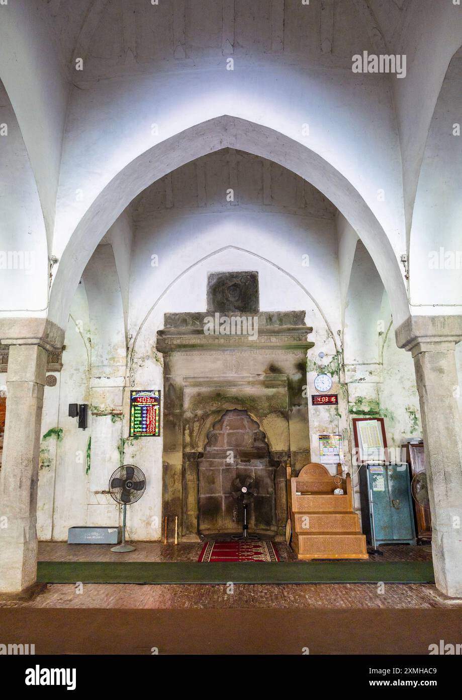 Ancient mosque of bangladesh hi-res stock photography and images - Alamy