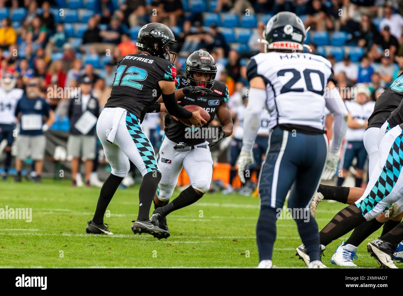 Handoff von Chad Jeffries (Munich Ravens #12) an Tomiwa Oyewo (Munich ...