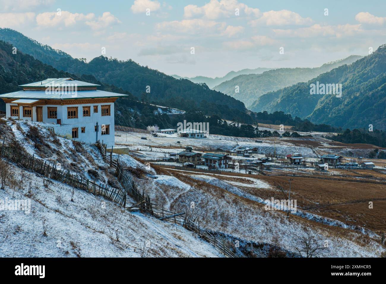 Beautiful winter landscape scene hi-res stock photography and images ...