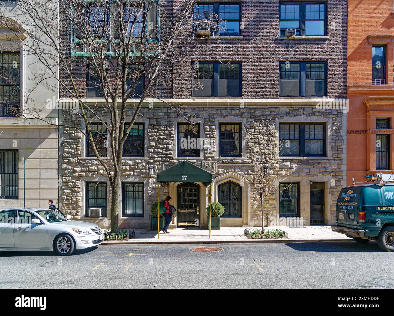 17 east 84th st hi-res stock photography and images - Alamy