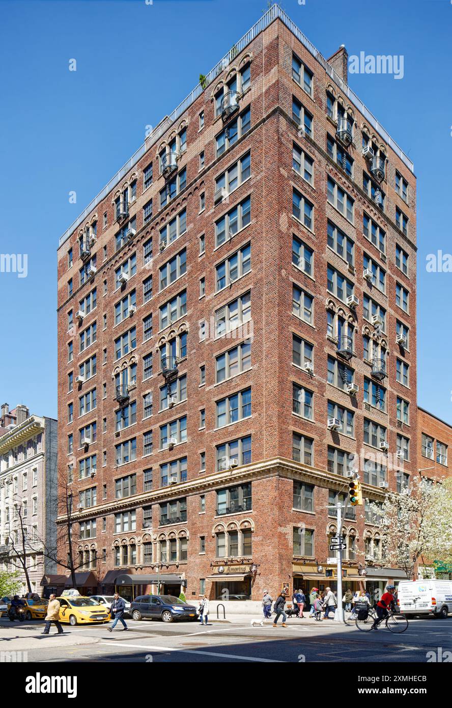 The Wordsworth, 21 East 10th Street in Greenwich Village, is a 1928 ...