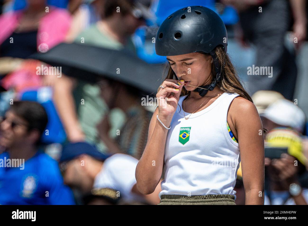 Paris, France. 28th July, 2024. Rayssa Leal of Brazil kisses necklace ...