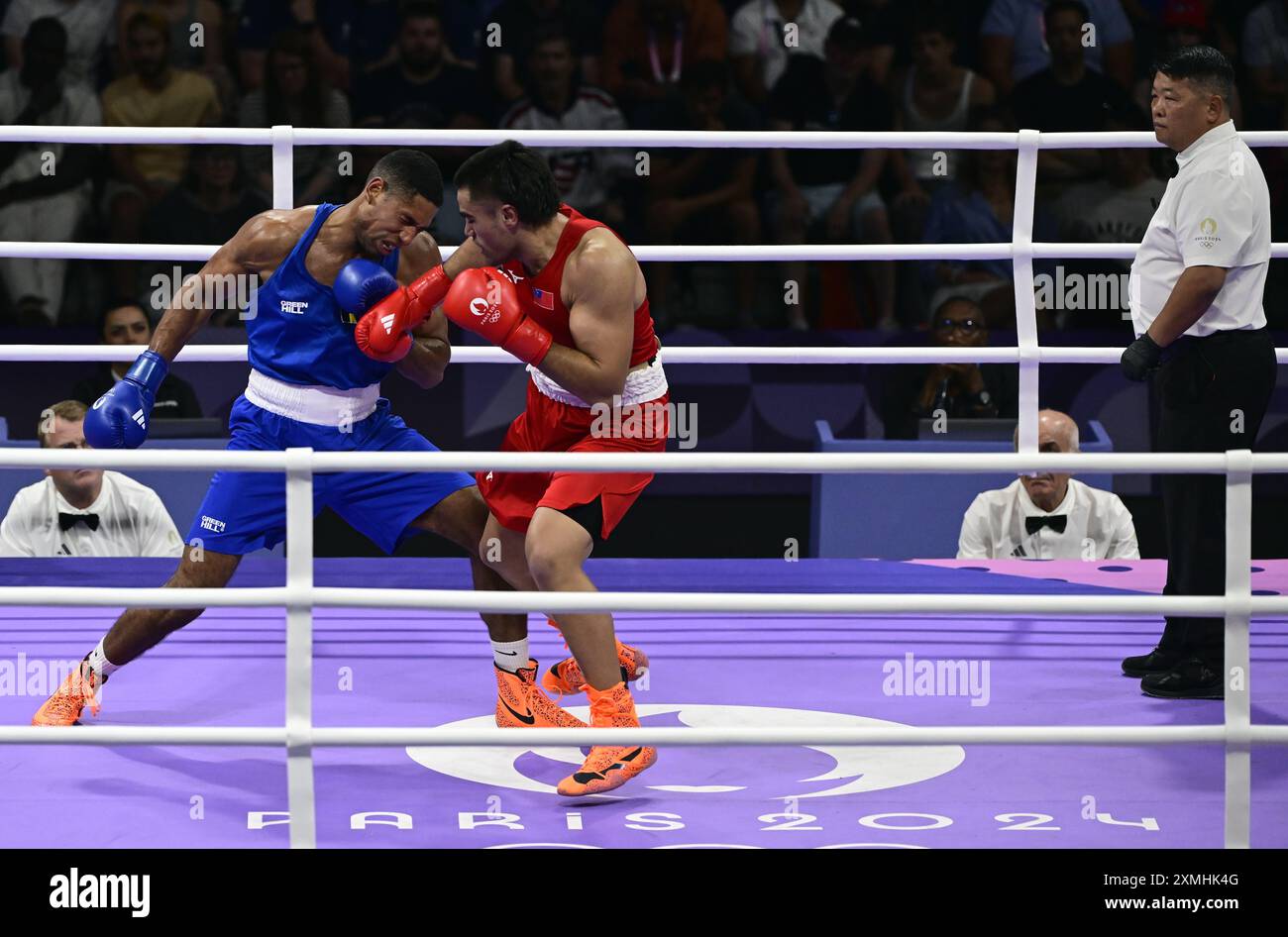 Paris, France. 28th July, 2024. Belgian boxer Victor Schelstraete (blue ...