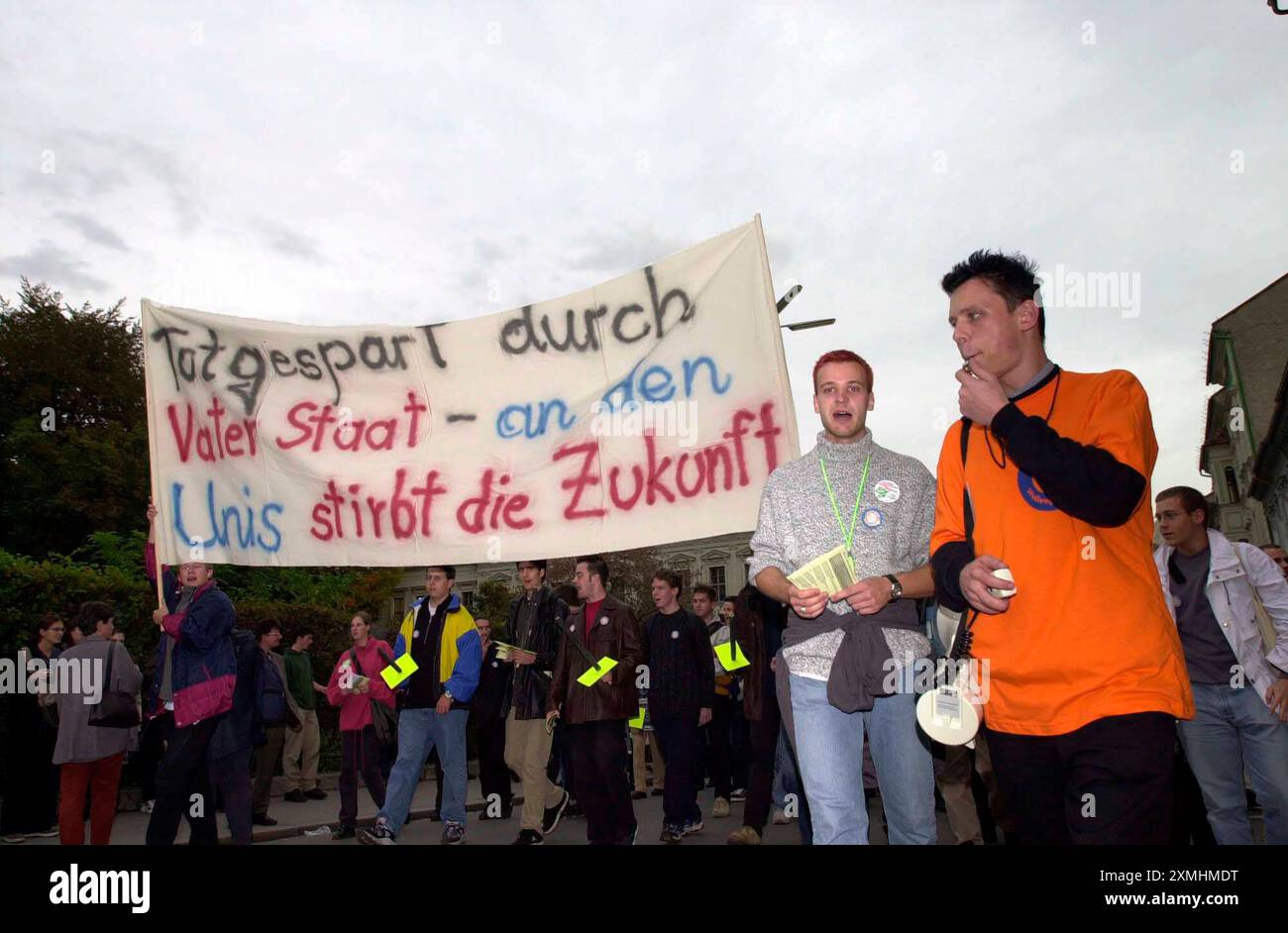 Resistance and demonstration as normality in a democracy Resistance and ...