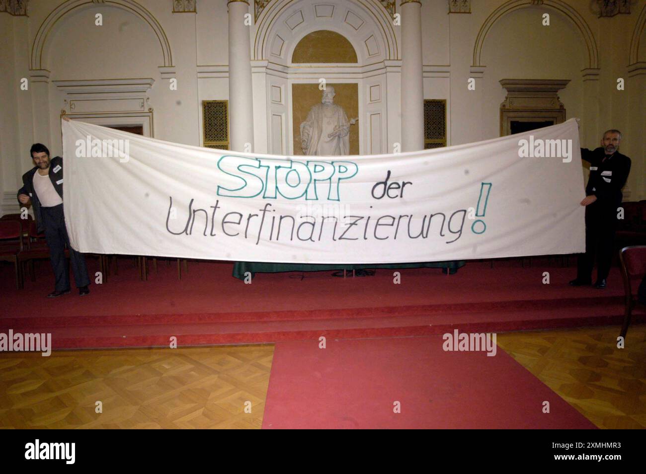 Resistance and demonstration as normality in a democracy Resistance and ...