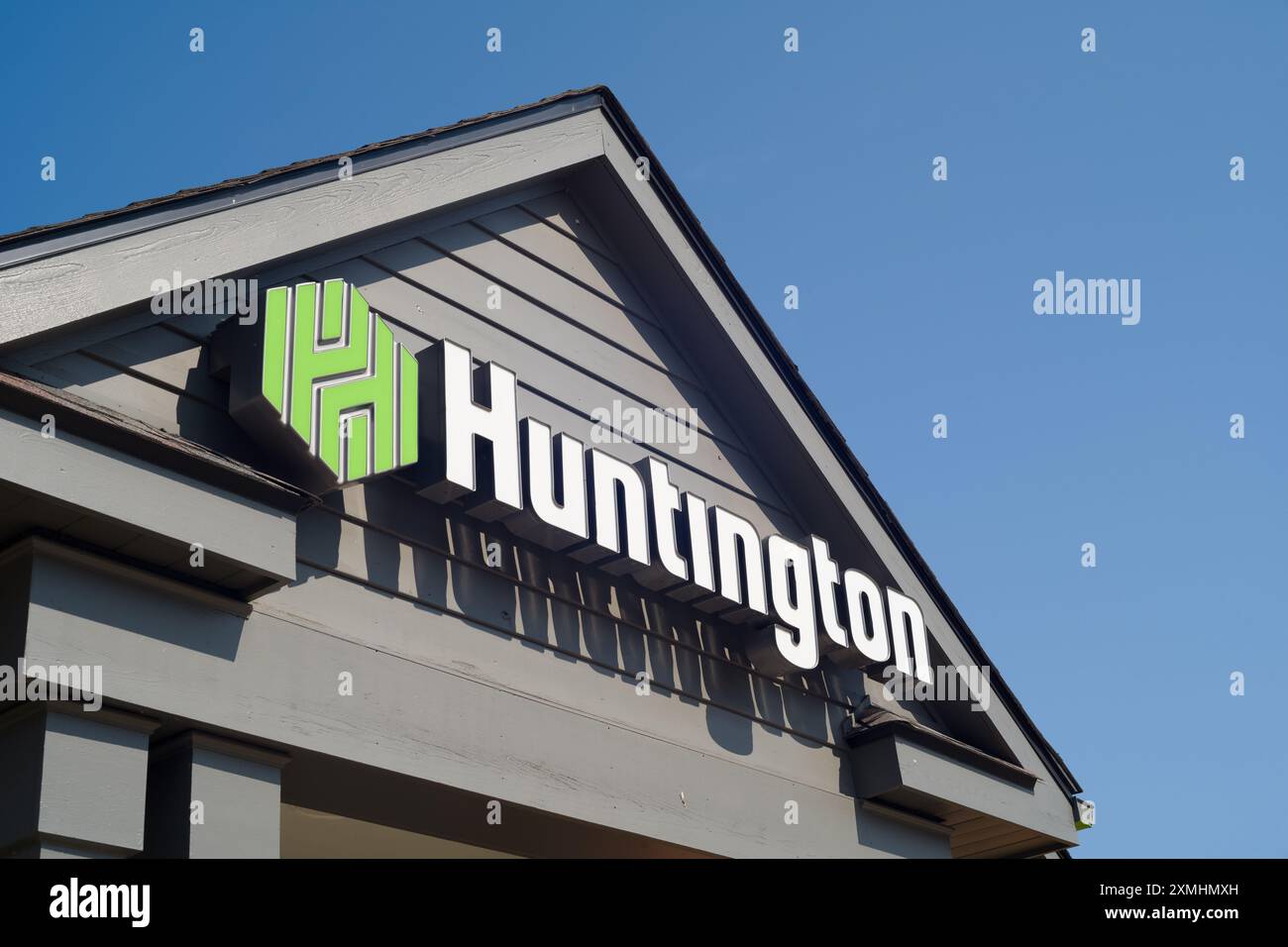 Gable sign hi-res stock photography and images - Alamy