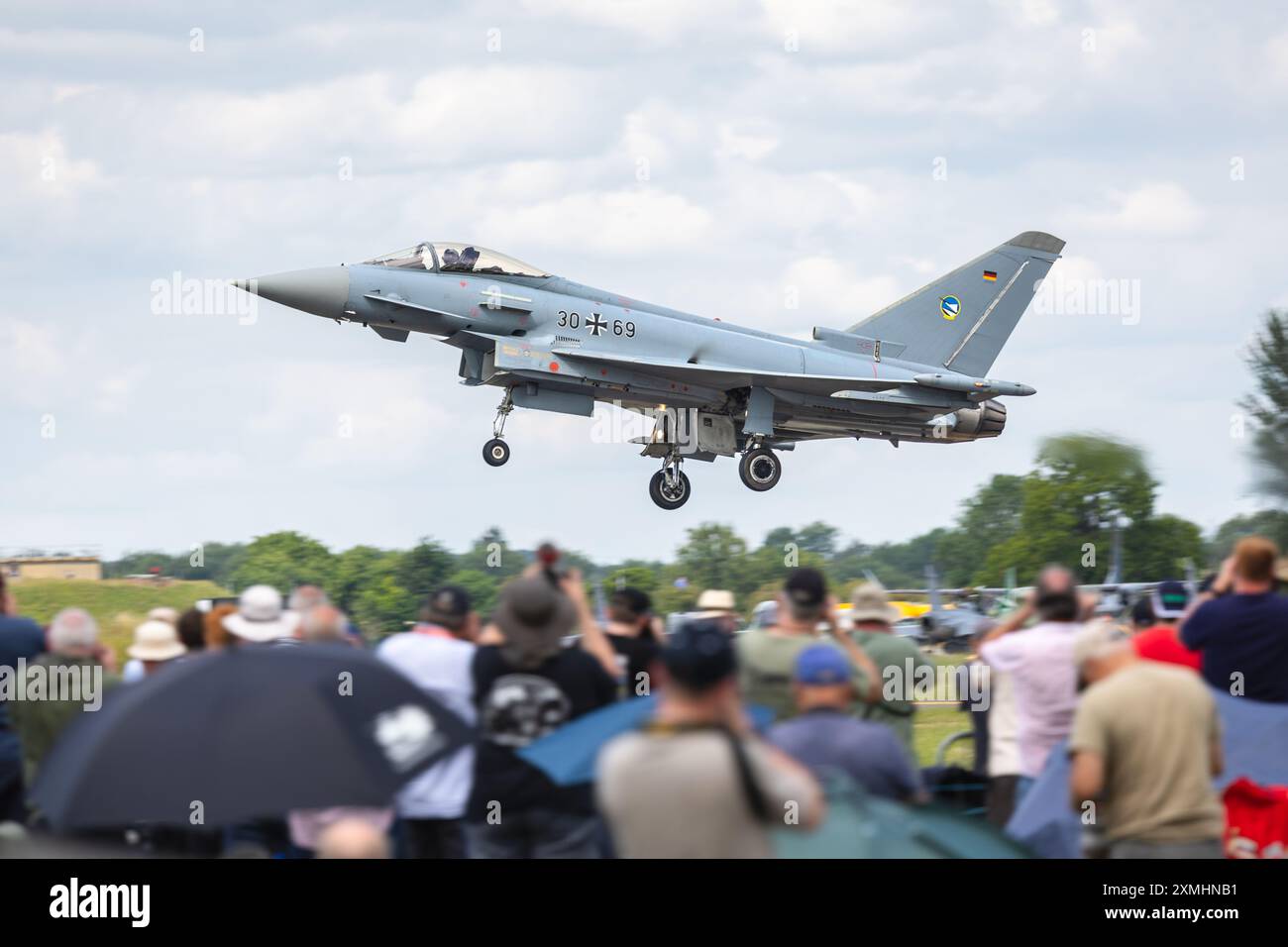 Raf eurofighter typhoon landing gear hi-res stock photography and ...