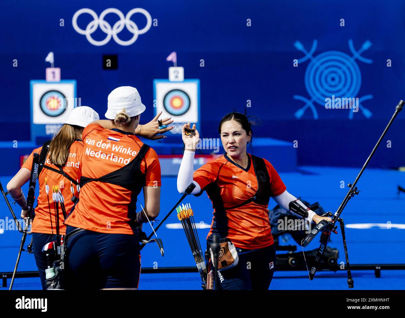 PARIS - The archers Gaby Schloesser, Laura van der Winkel and Quinty ...