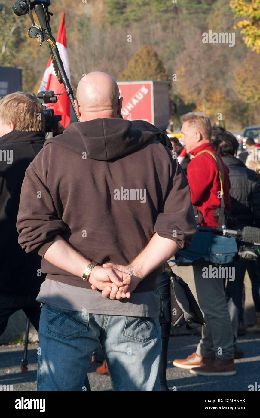 Resistance and demonstration as normality in a democracy Resistance and ...