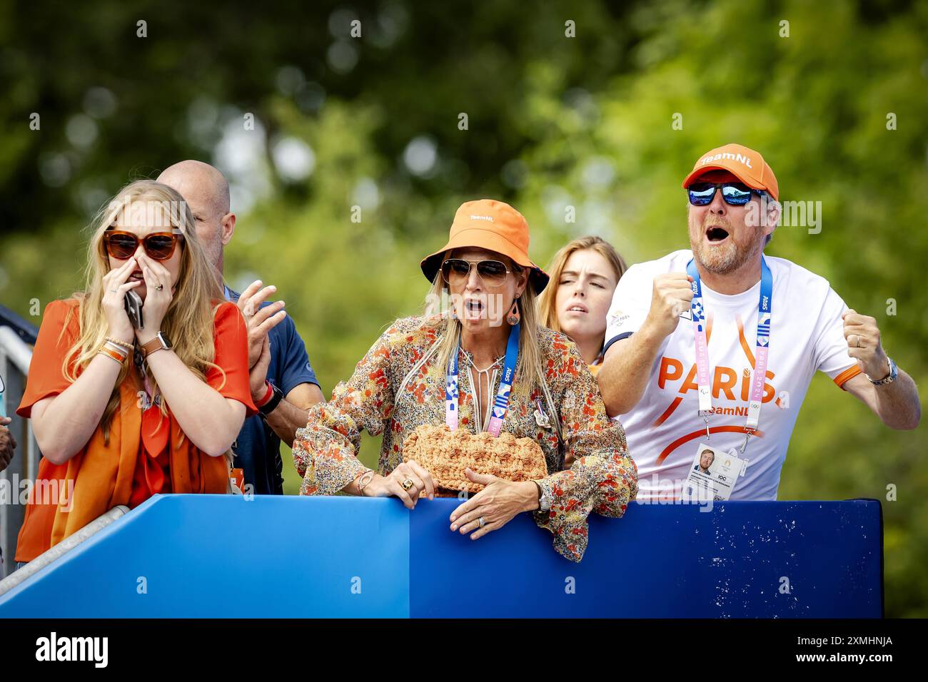 PARIS - Princess Amalia, Queen Maxima, Princess Alexia and King Willem ...