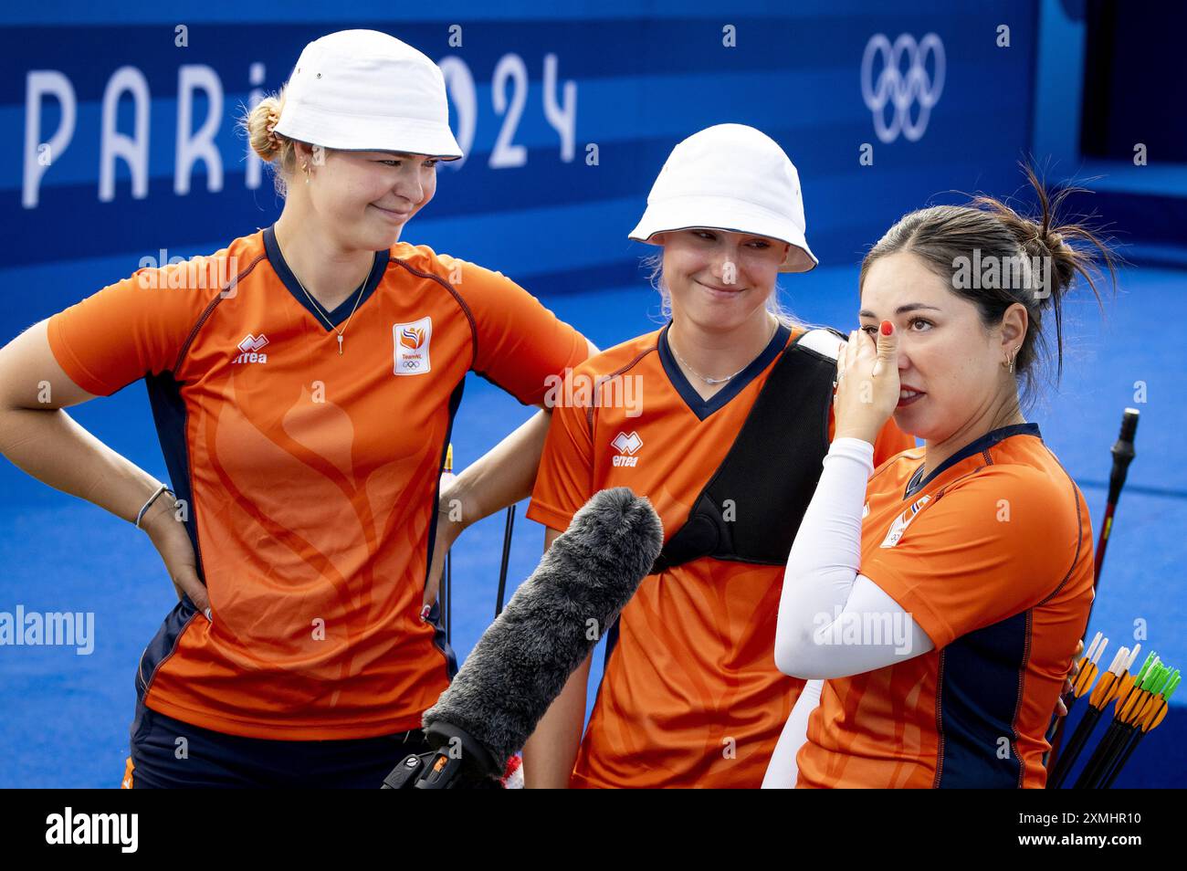 PARIS - The archers Laura van der Winkel, Quinty Roeffen and Gaby ...