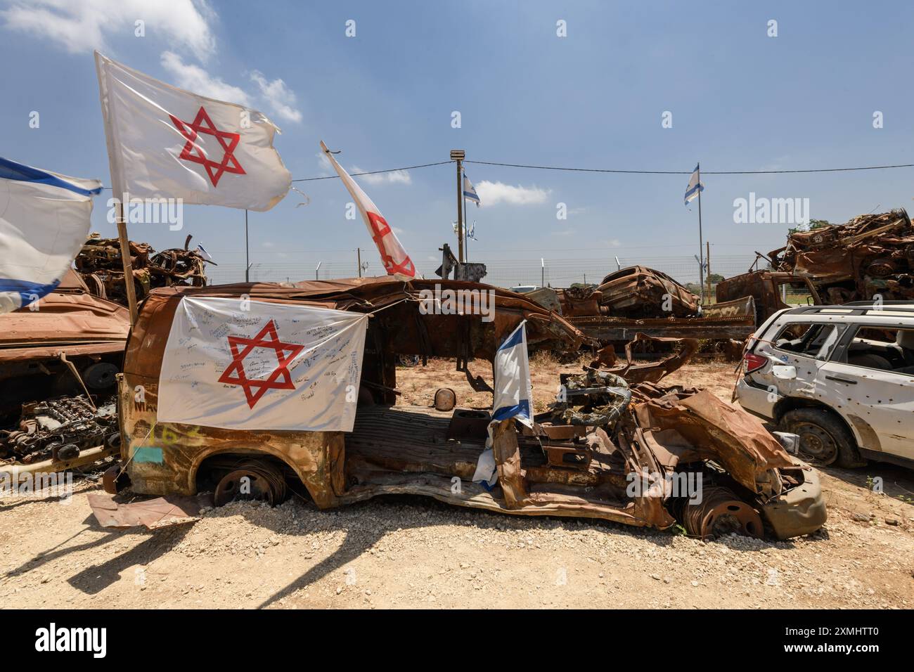 Tekumah car cemetery in Southern Israel, where authorities collected ...