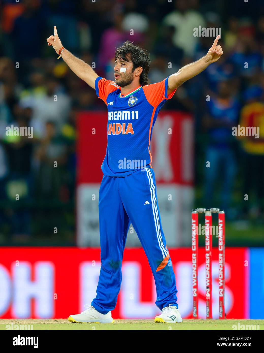 Kandy, Sri Lanka. 28th July 2024. Ravi Bishnoi (L) of India celebrates ...