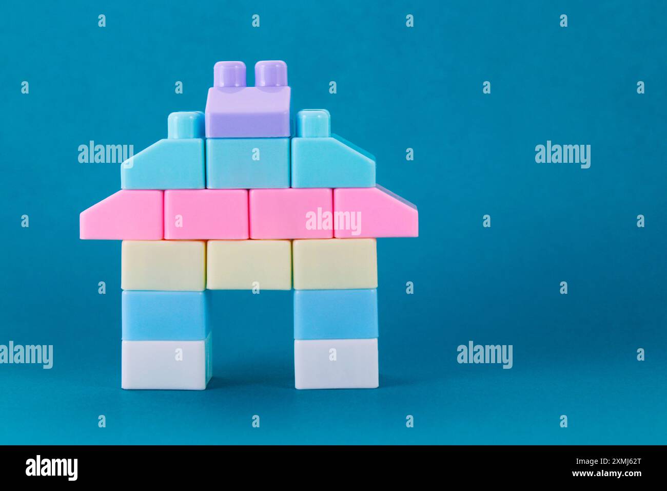 Plastic block house hi-res stock photography and images - Alamy