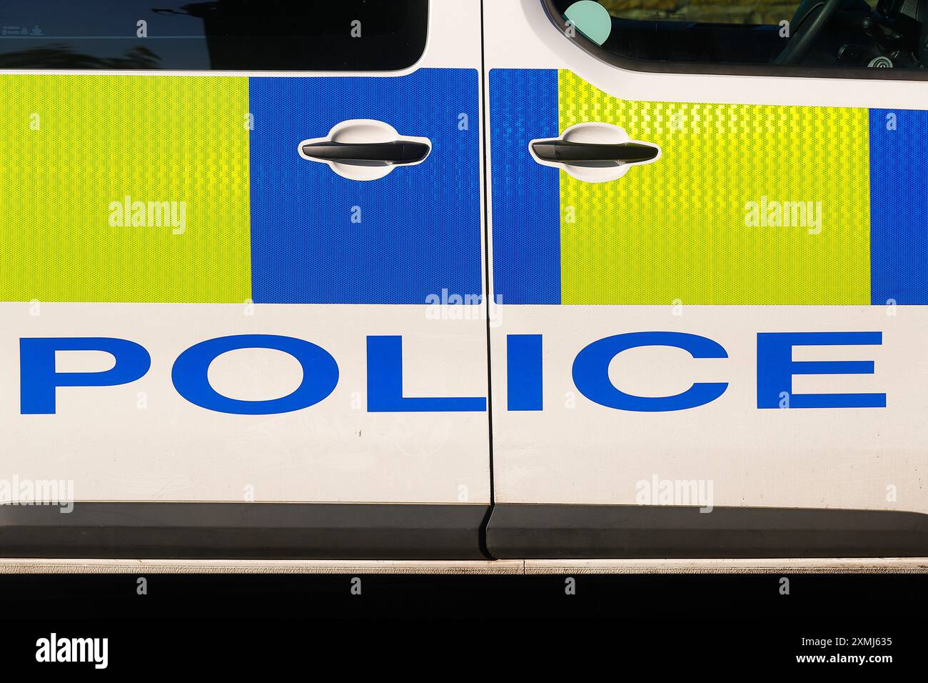 Police signage hi-res stock photography and images - Alamy