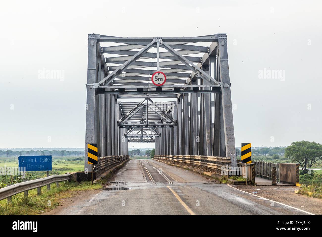 Bridge construction uganda hi-res stock photography and images - Alamy