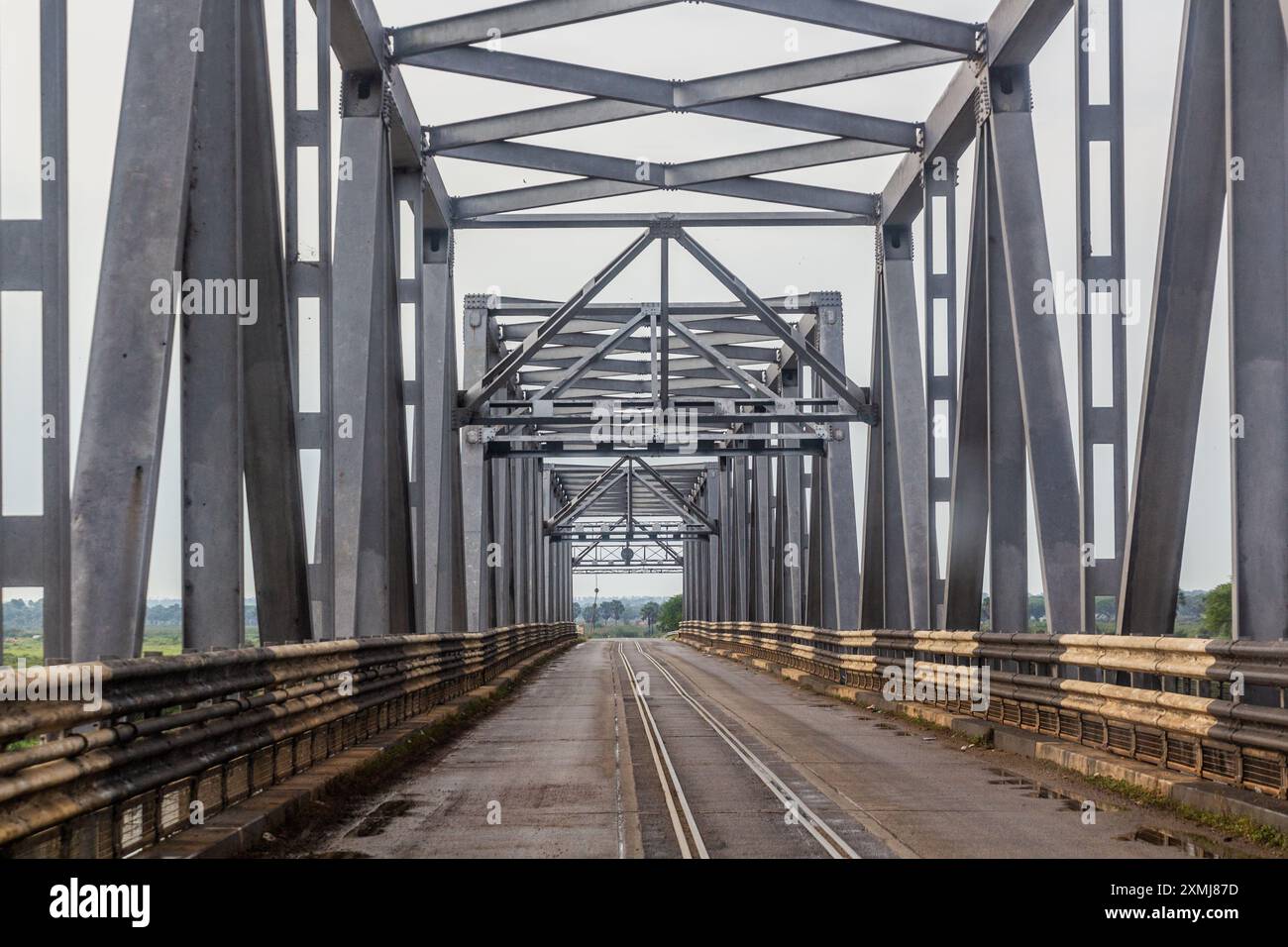 Albert Nile bridge near Pakwach town, Uganda Stock Photo - Alamy