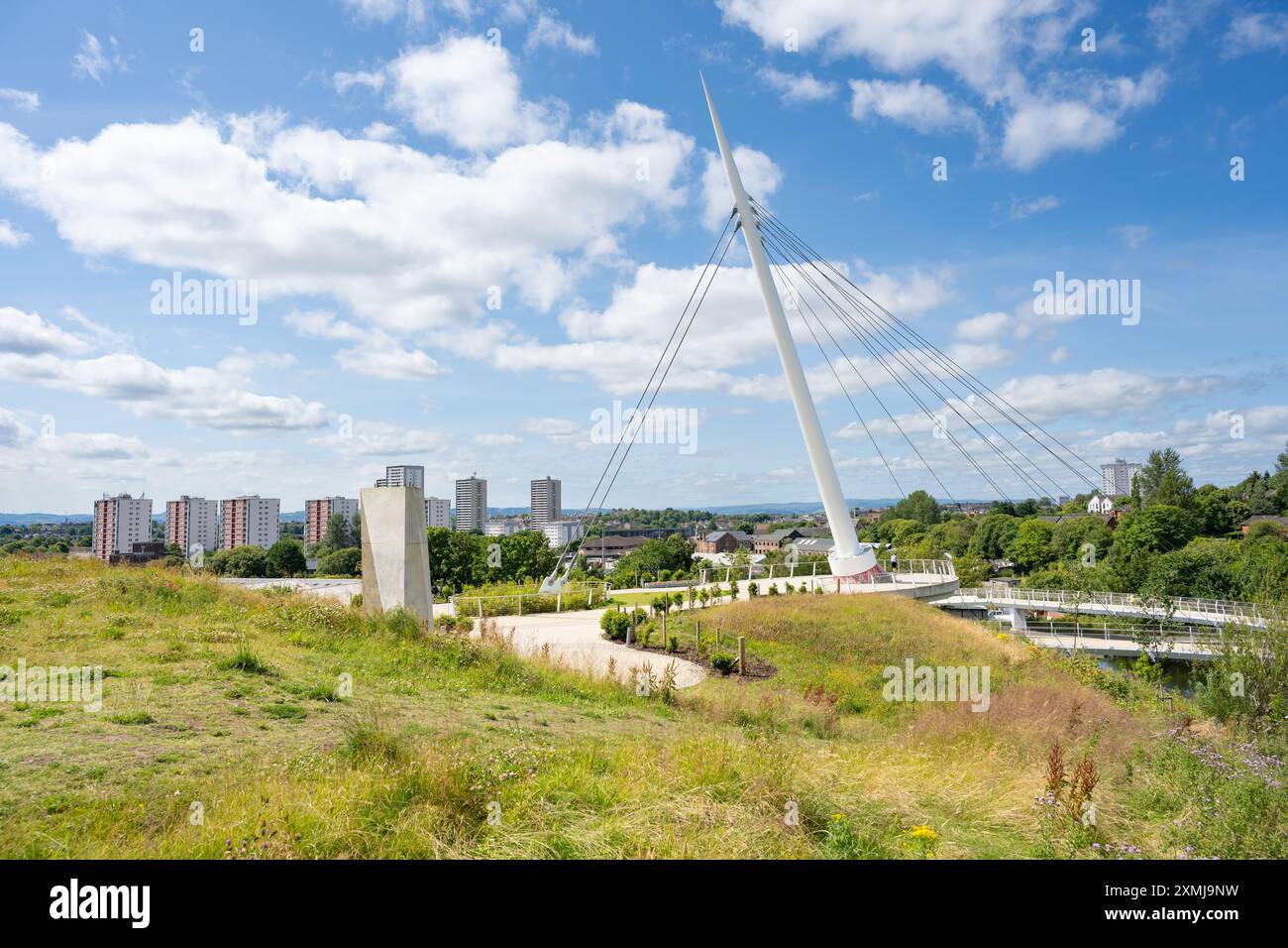 Stockingfield Bridge on cycle route 754 on the Forth and Clyde Canal ...