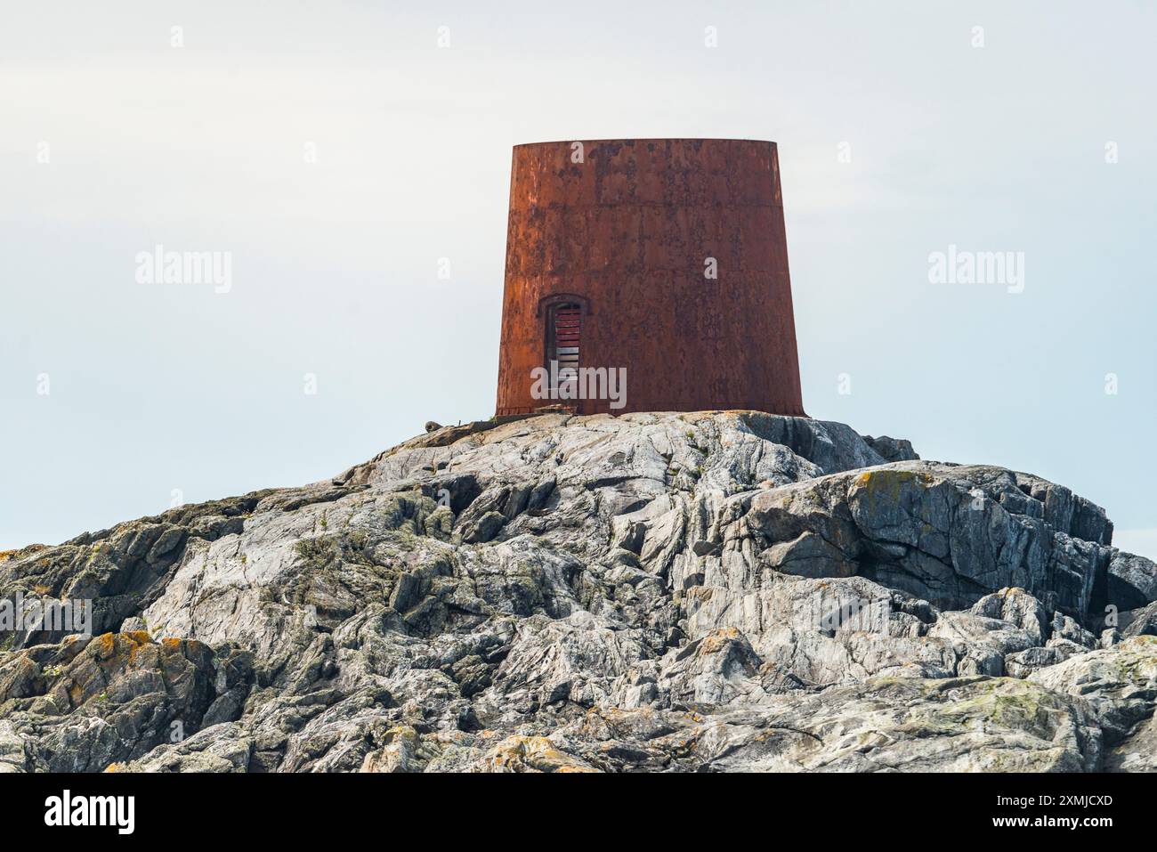 Historic Lighthouse on Runde Island, Sørøyane Archipelago, Herøy ...