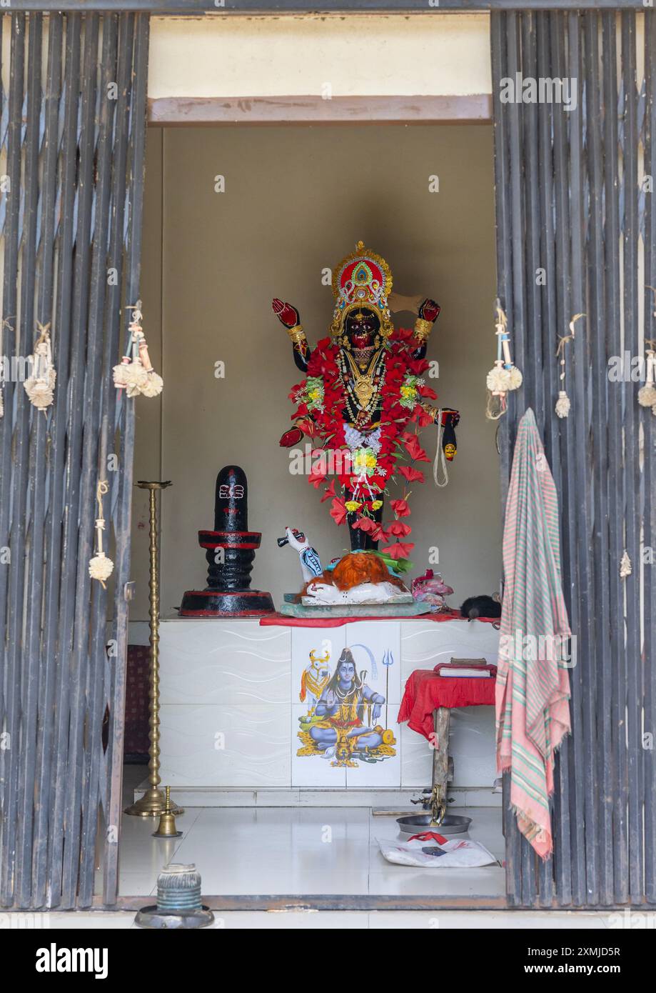 Statue of manda hi-res stock photography and images - Alamy