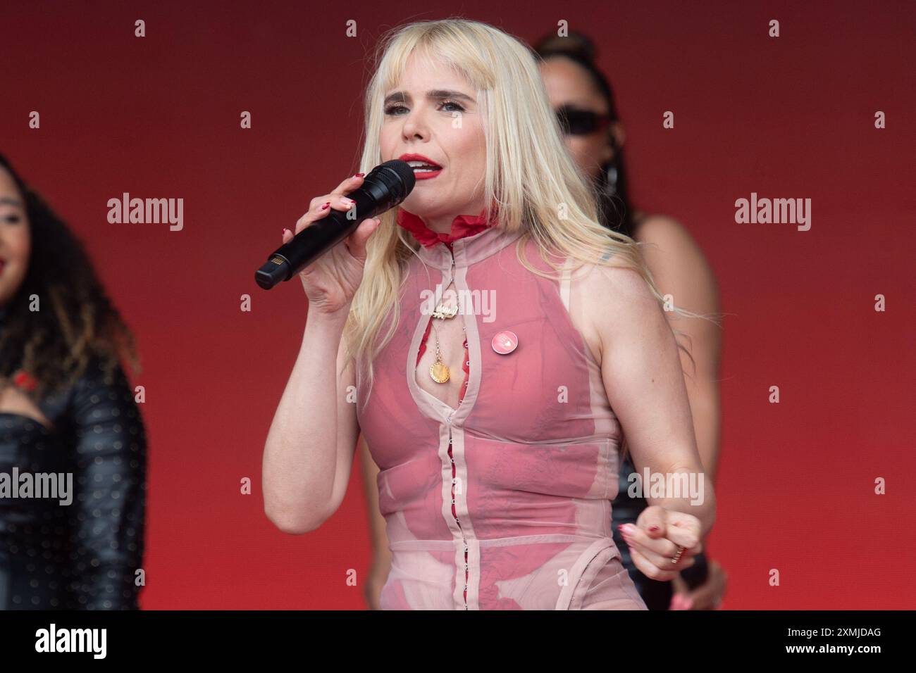English singer songwriter paloma faith hi-res stock photography and ...