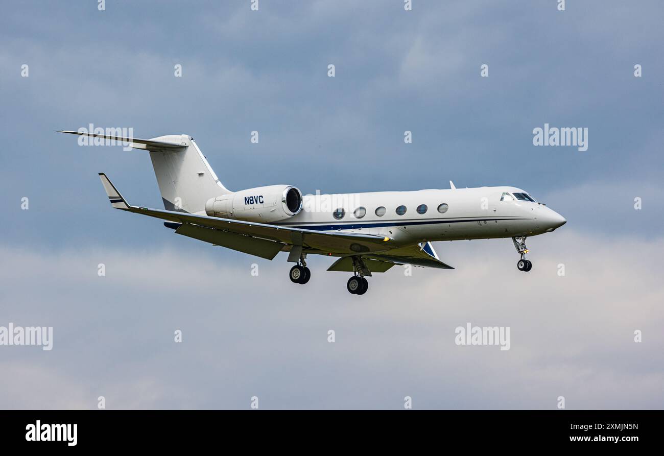 Zurich, Switzerland, 5th Jun 2024: A Gulfstream G450 from Jet Edge is ...