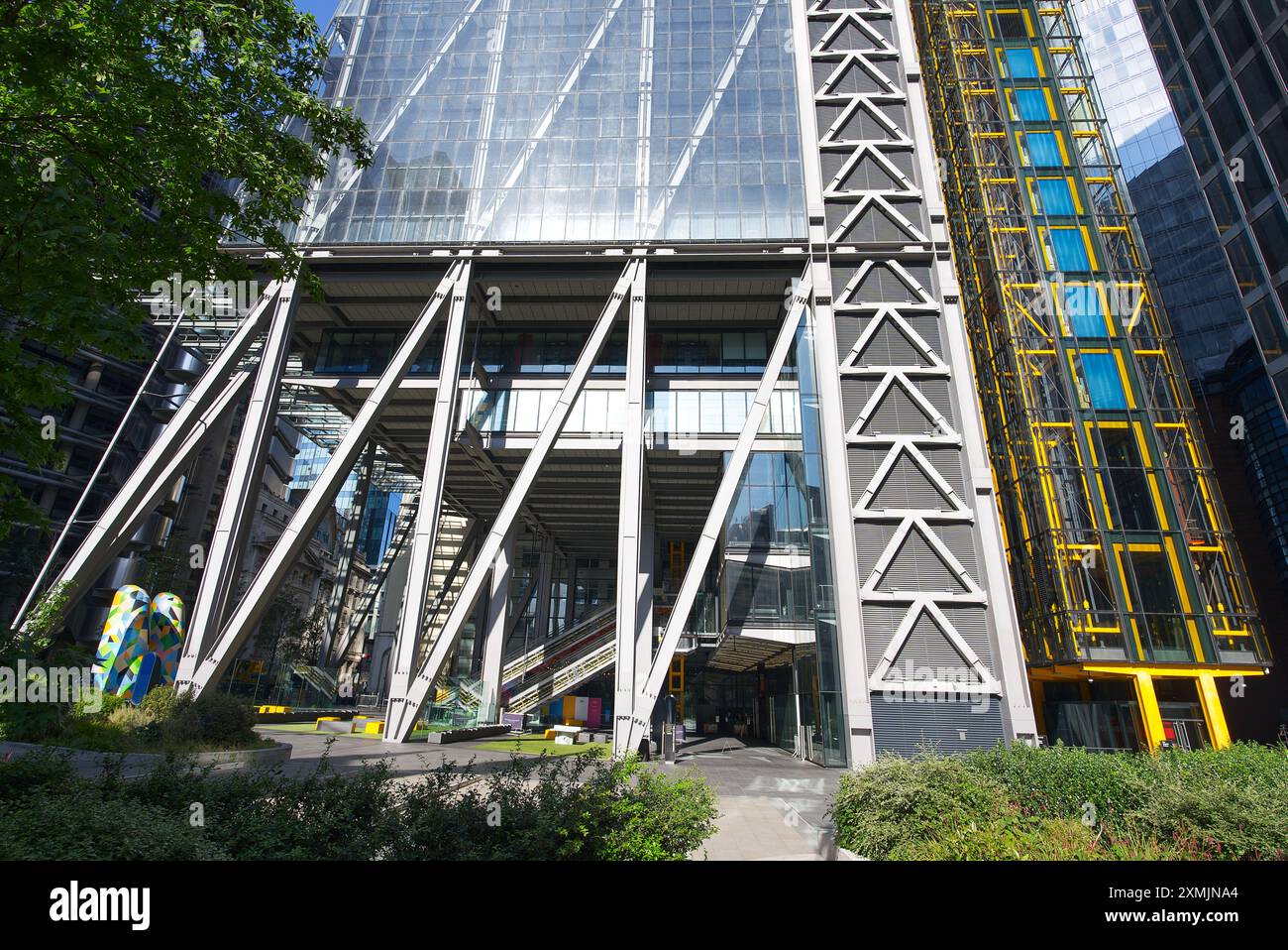 Leadenhall building london entrance hi-res stock photography and images ...