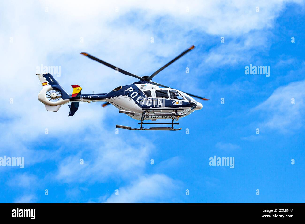 Spanish National Police performing a surveillance manoeuvre on a cop ...