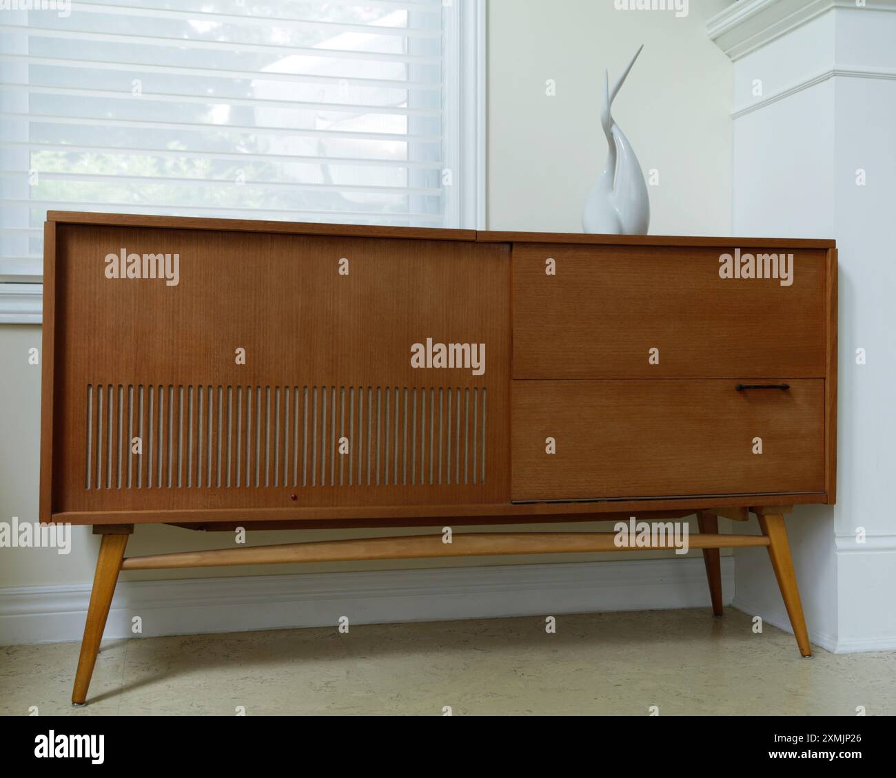 Console lines hi-res stock photography and images - Alamy